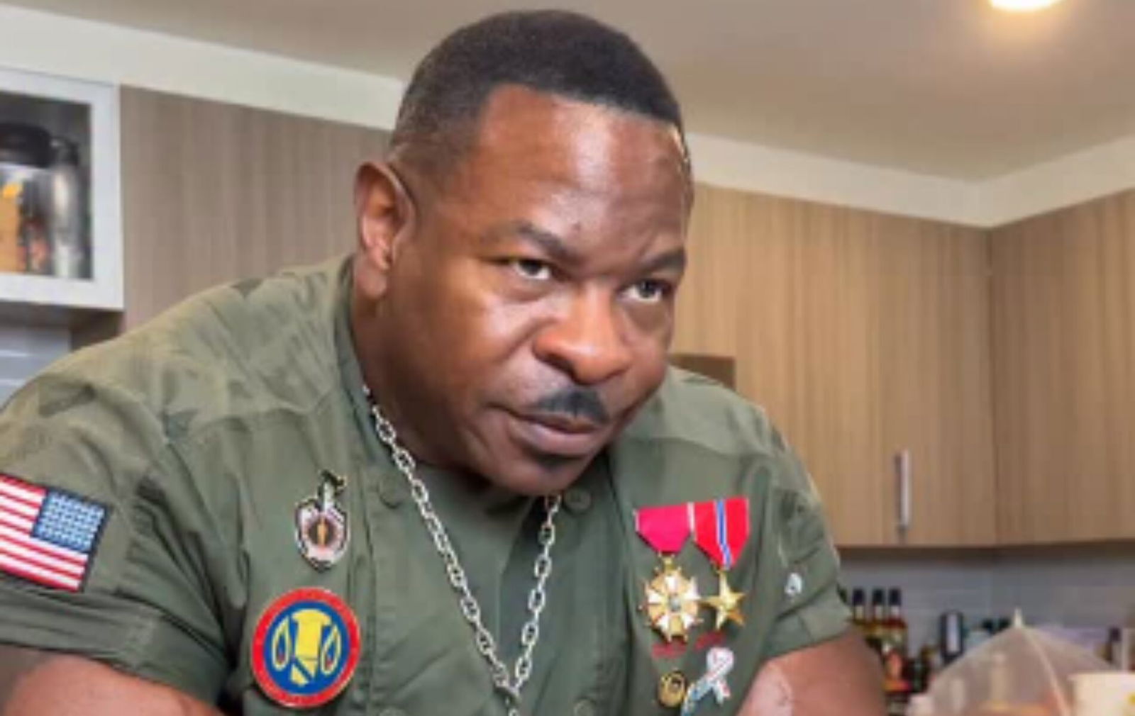 The Story Behind White House Chef Andre Rush’s 2,222 Push-Ups ...