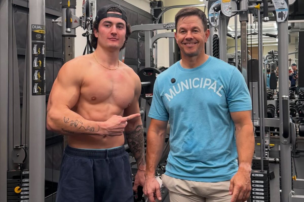 Mark Wahlberg Joins Jesse James for a Workout, Fitness World Reacts ...