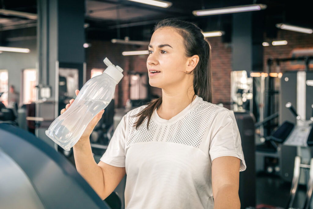 Water Or Juices: Here's What To Drink During Your Workout ...